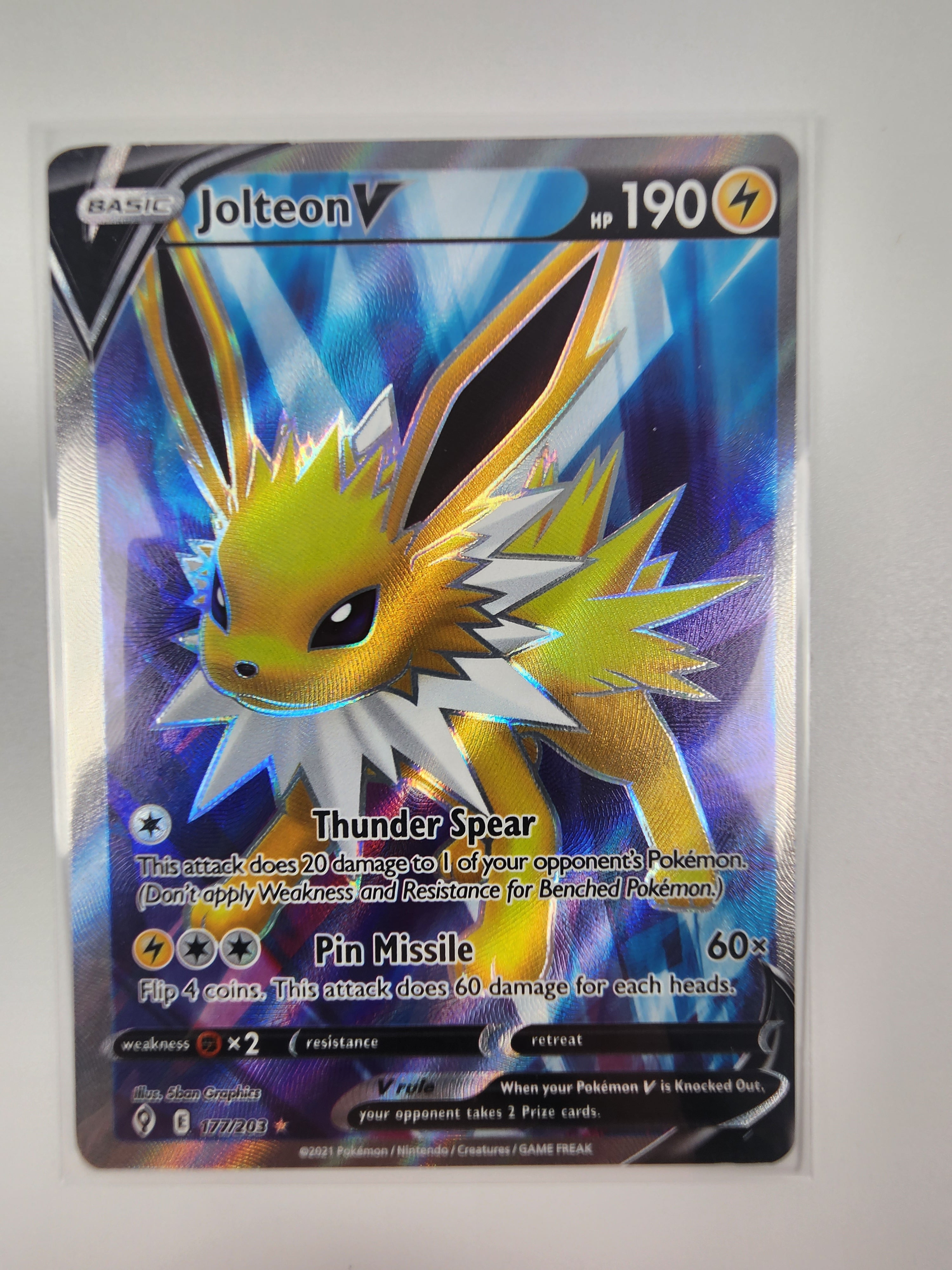 Jolteon V 177/203 Evolving Skies Full Art Ultra Rare Pokemon Card